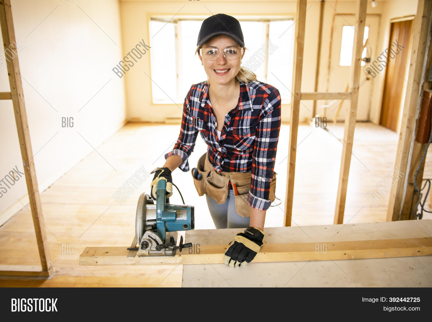 Woman Worker Carpenter Image & Photo (Free Trial) | Bigstock
