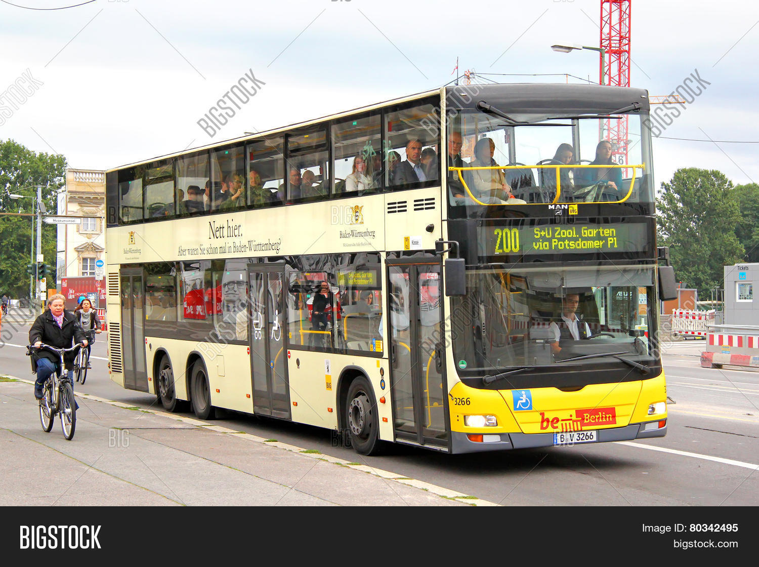 Man A39 Lion's City Dd Image & Photo (Free Trial) | Bigstock