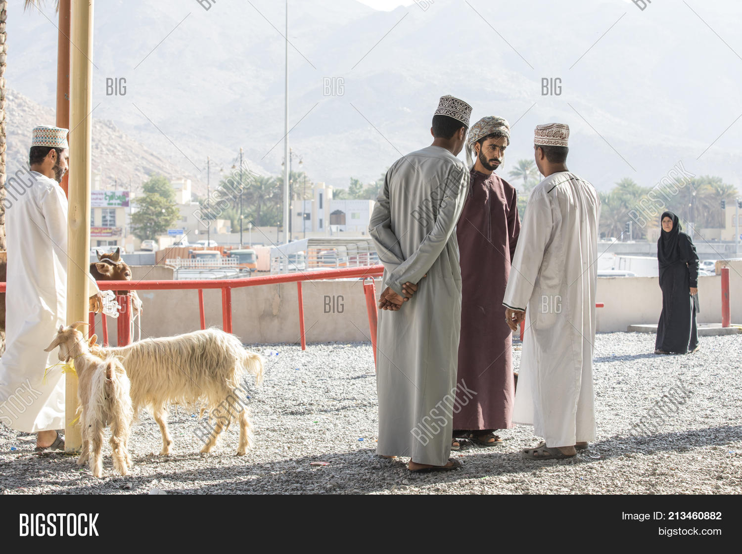 Omani People Image & Photo (Free Trial) | Bigstock