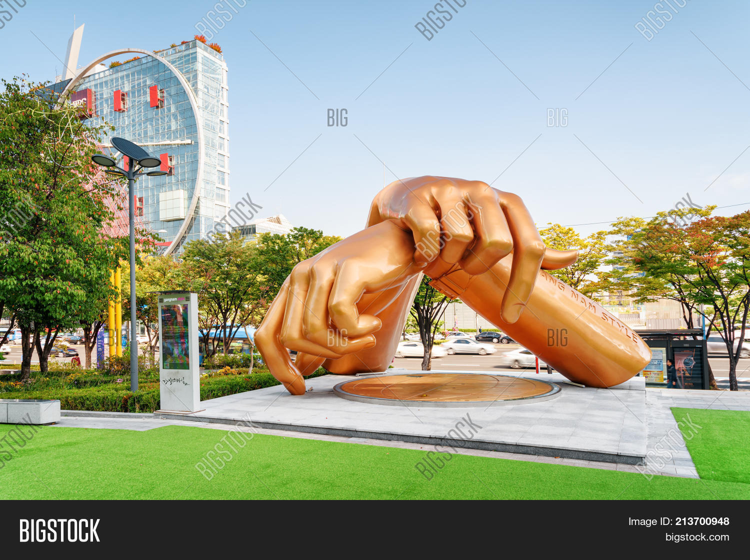 Statue Gangnam Style Image & Photo (Free Trial) | Bigstock