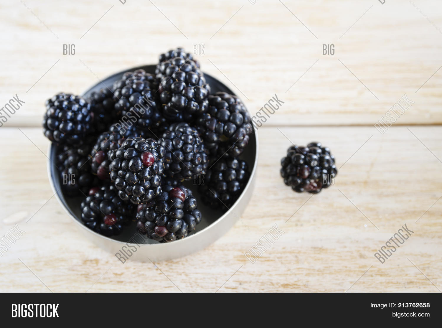 Organic Blackberries Image & Photo (Free Trial) | Bigstock