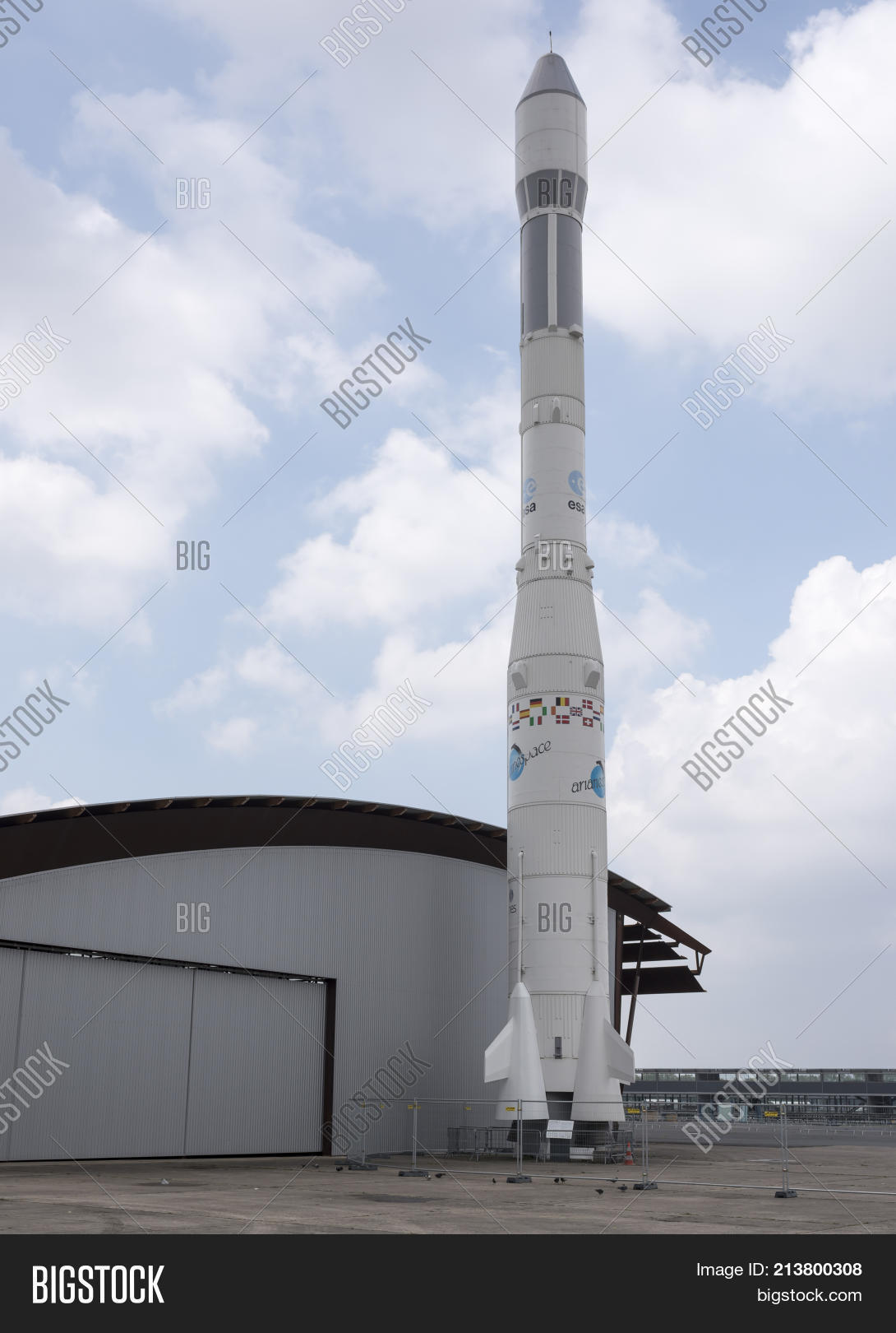 Le Bourget Paris Image & Photo (Free Trial) | Bigstock