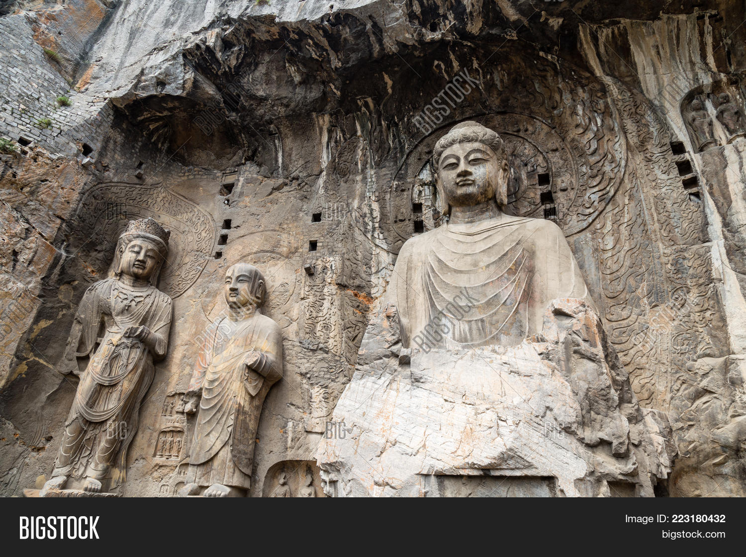 Main Buddha Statue Image & Photo (Free Trial) | Bigstock