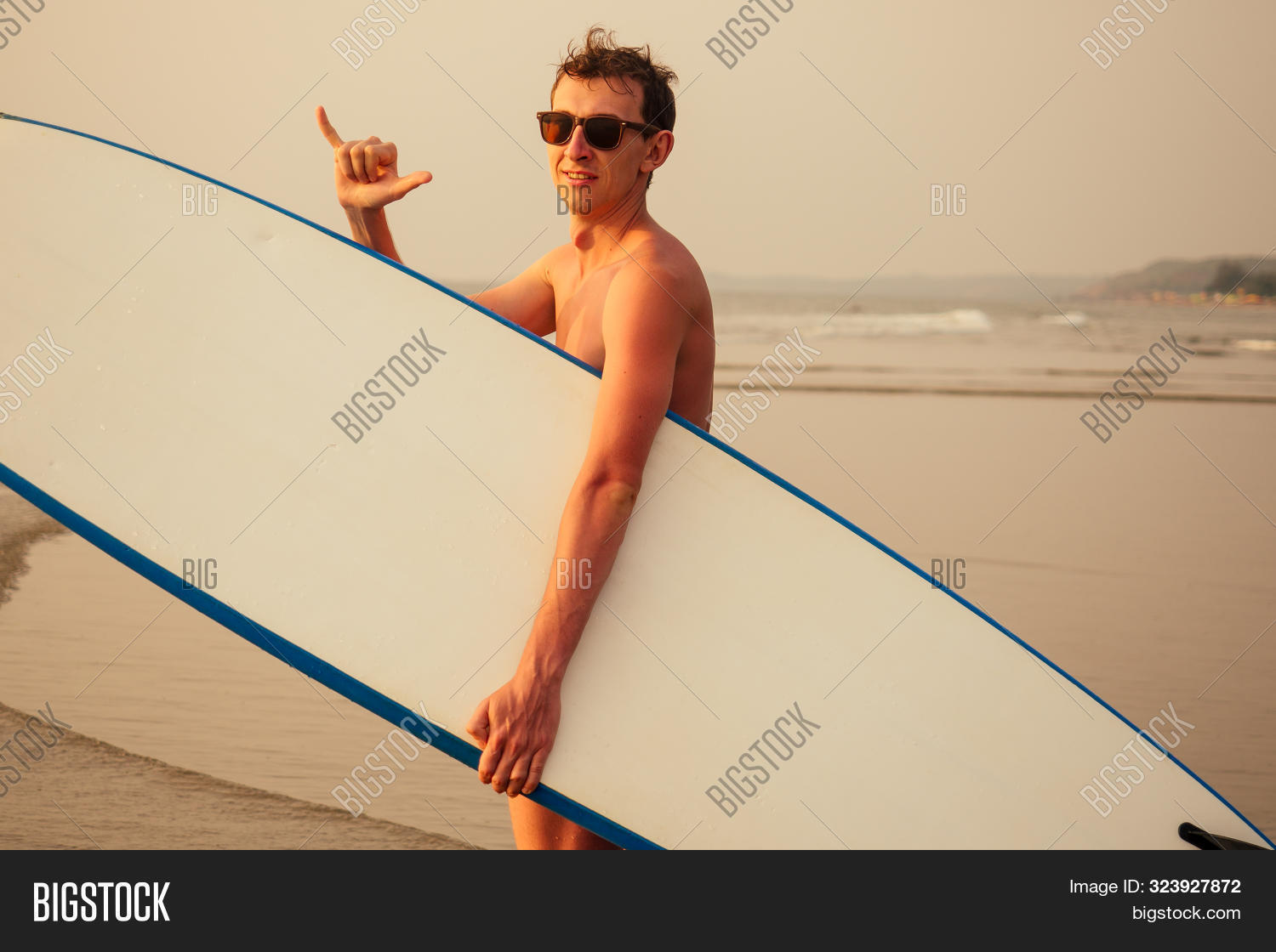 Shaka Hand Gesture Image & Photo (Free Trial) | Bigstock