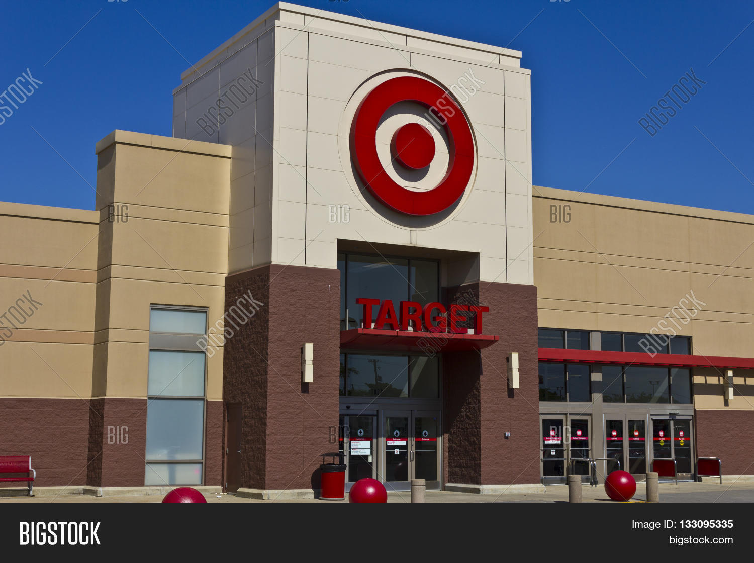 Indianapolis - Circa Image & Photo (Free Trial) | Bigstock