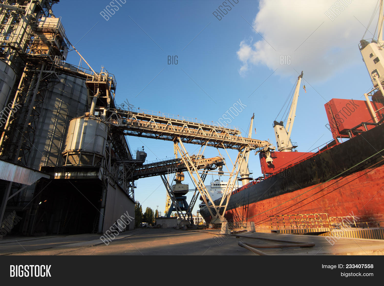 Big Grain Terminal Image & Photo (Free Trial) | Bigstock