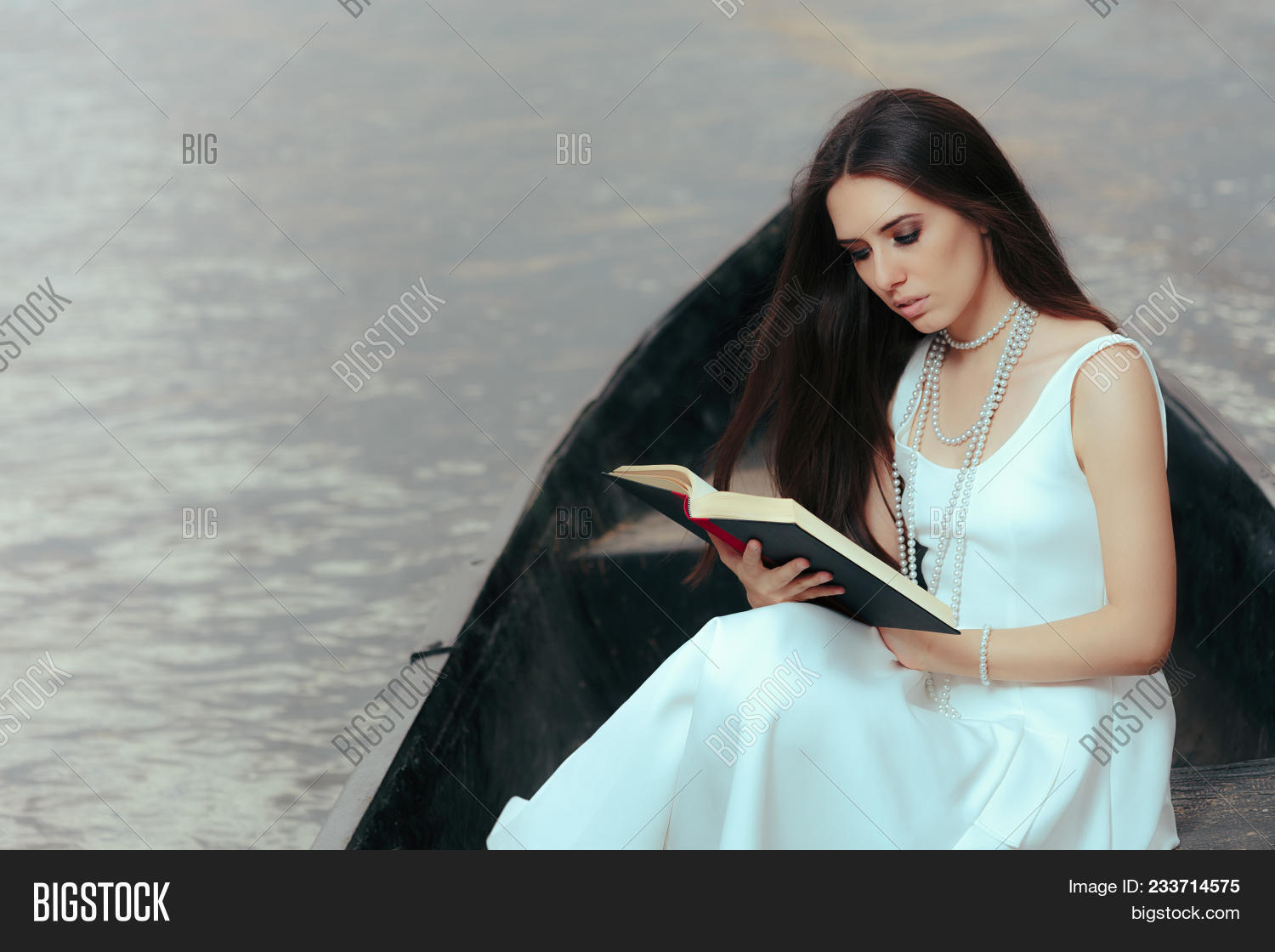 Retro Woman Reading Image & Photo (Free Trial) | Bigstock