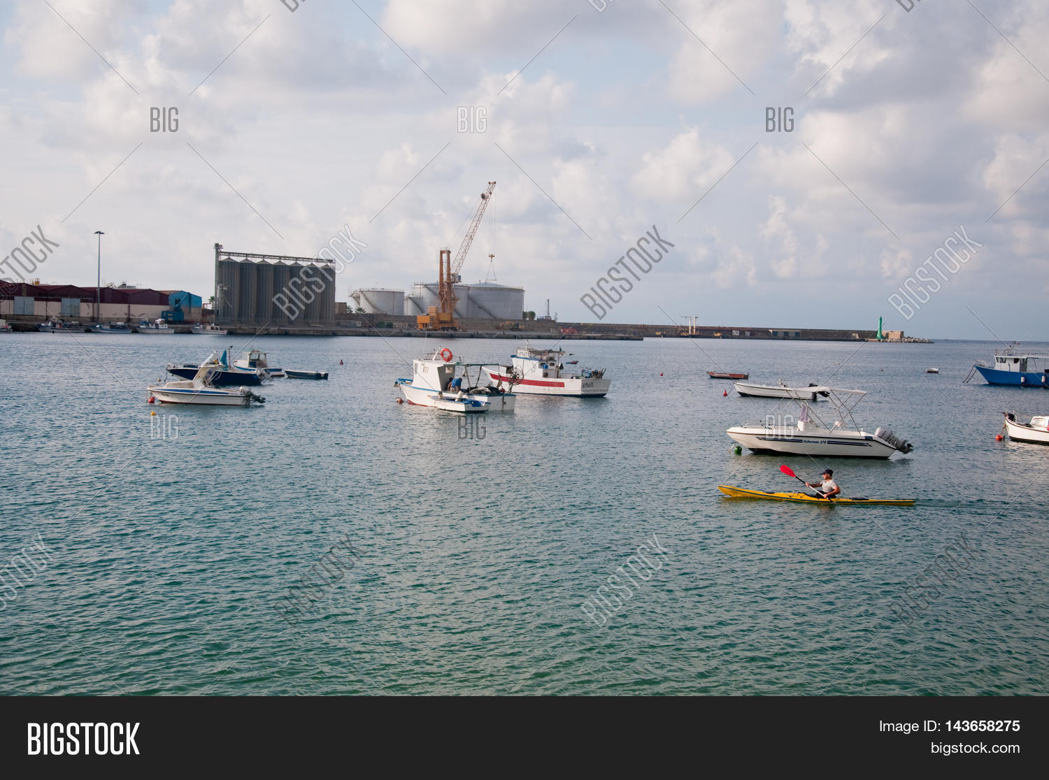 26 July 2016-vibo Image & Photo (Free Trial) | Bigstock