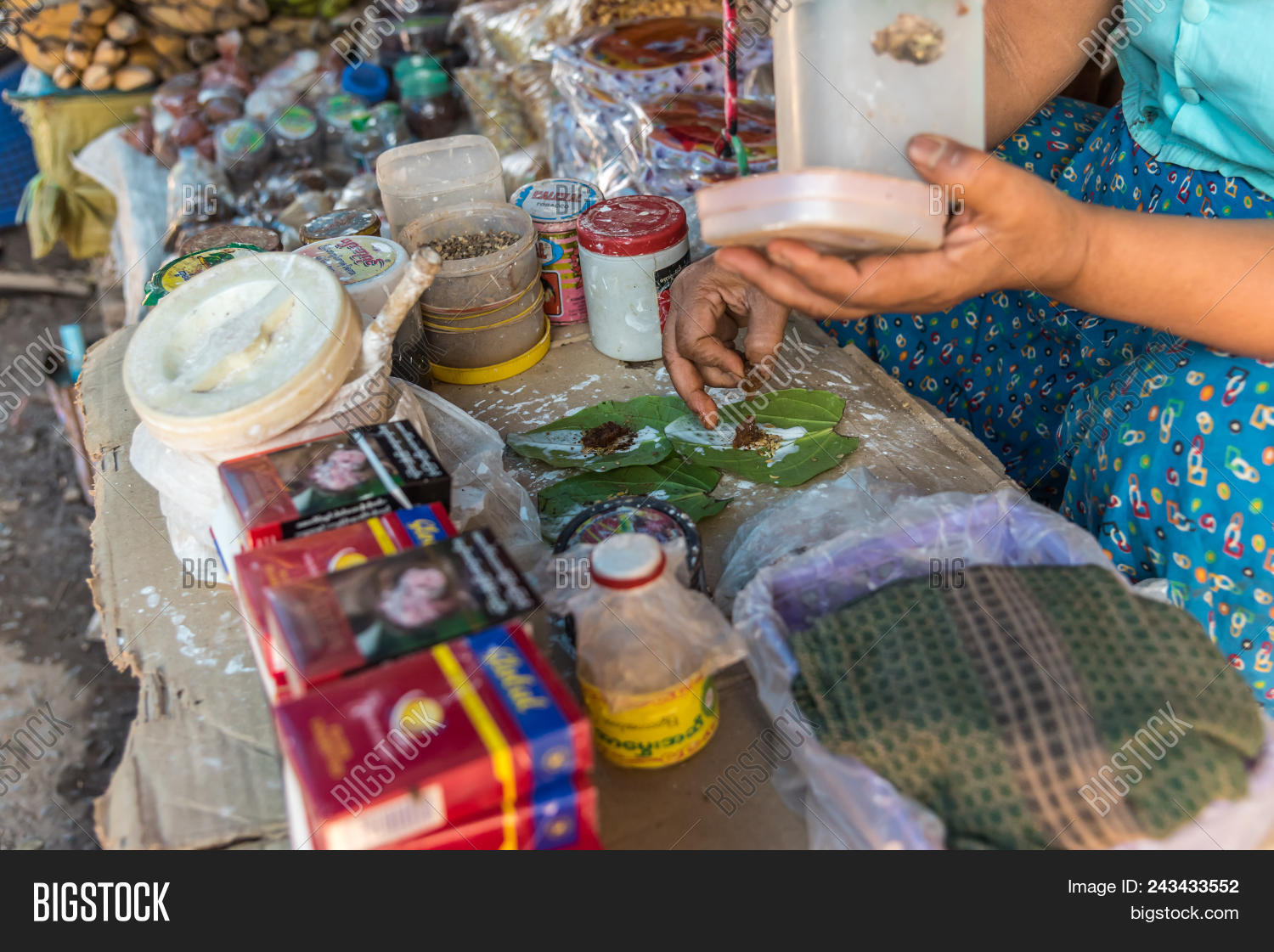 Make Chewing Gum Image & Photo (Free Trial) | Bigstock