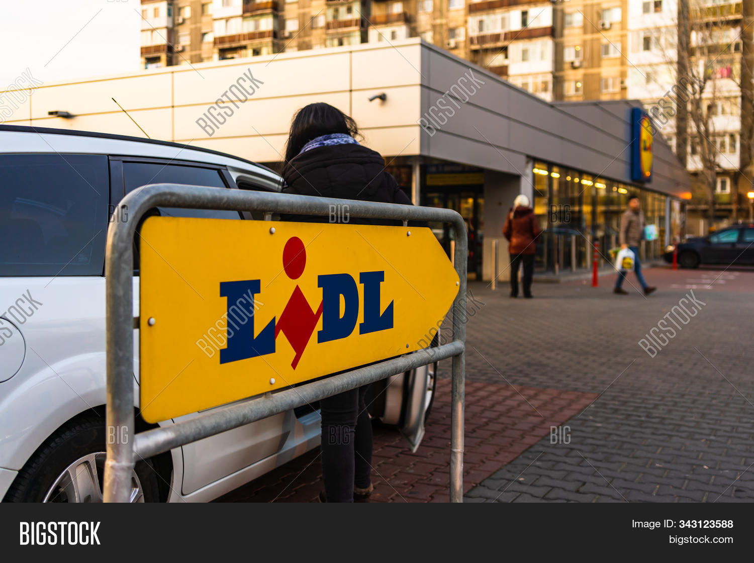 Lidl Supermarket Logo Image & Photo (Free Trial) | Bigstock