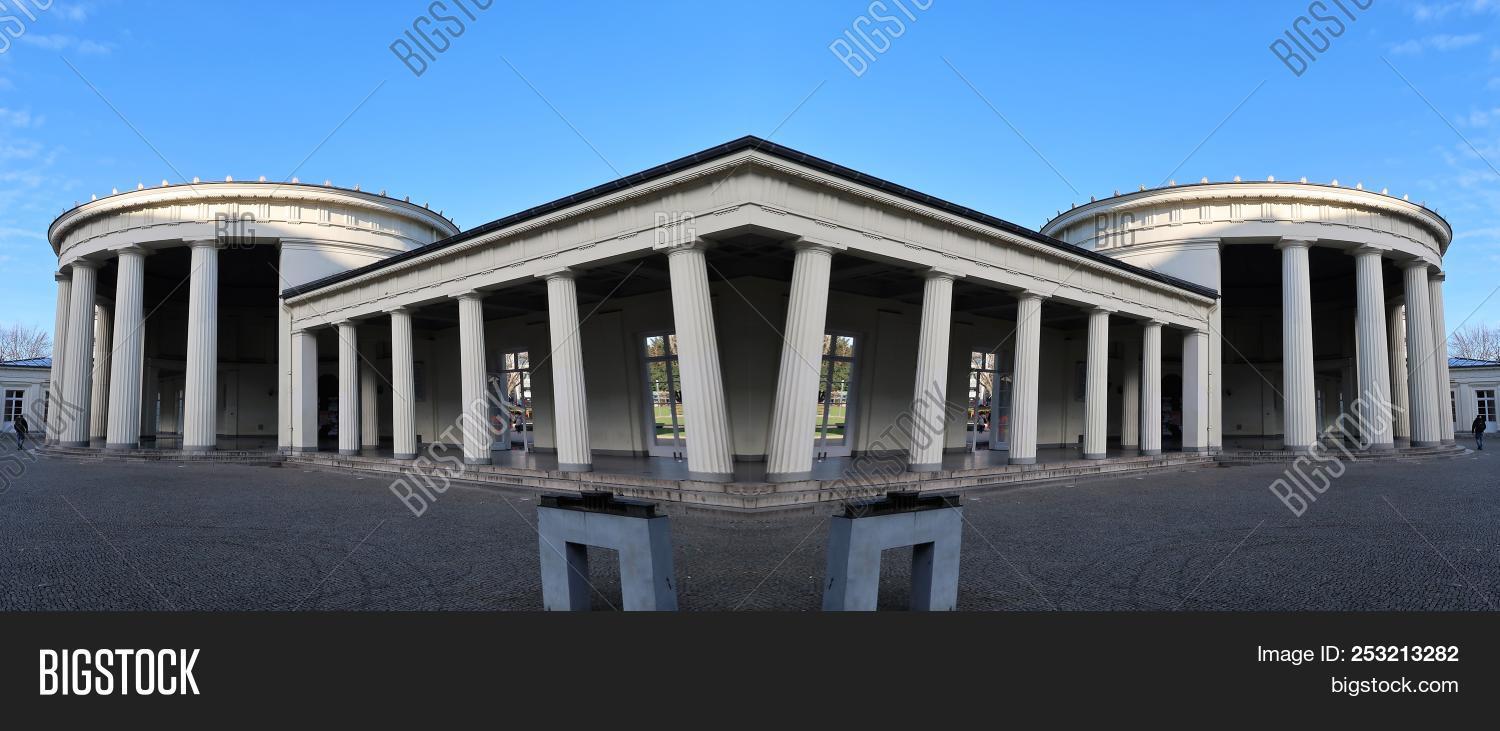 Optical Illusion Image & Photo (Free Trial) | Bigstock