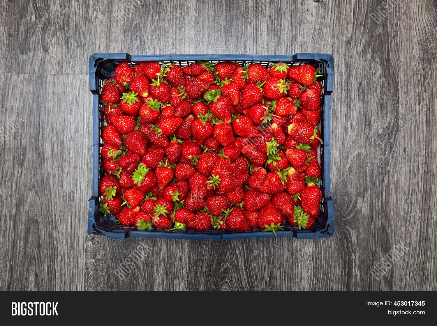 Full Market Box Red Image & Photo (Free Trial) | Bigstock