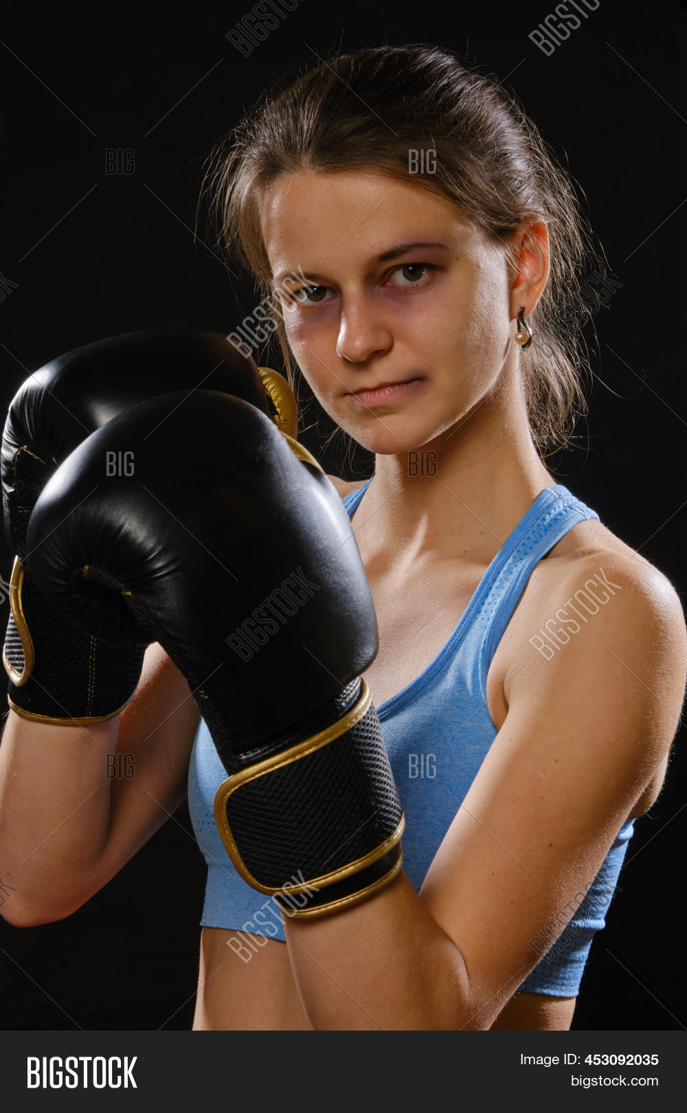Pretty Muay Thai Image & Photo (Free Trial) | Bigstock