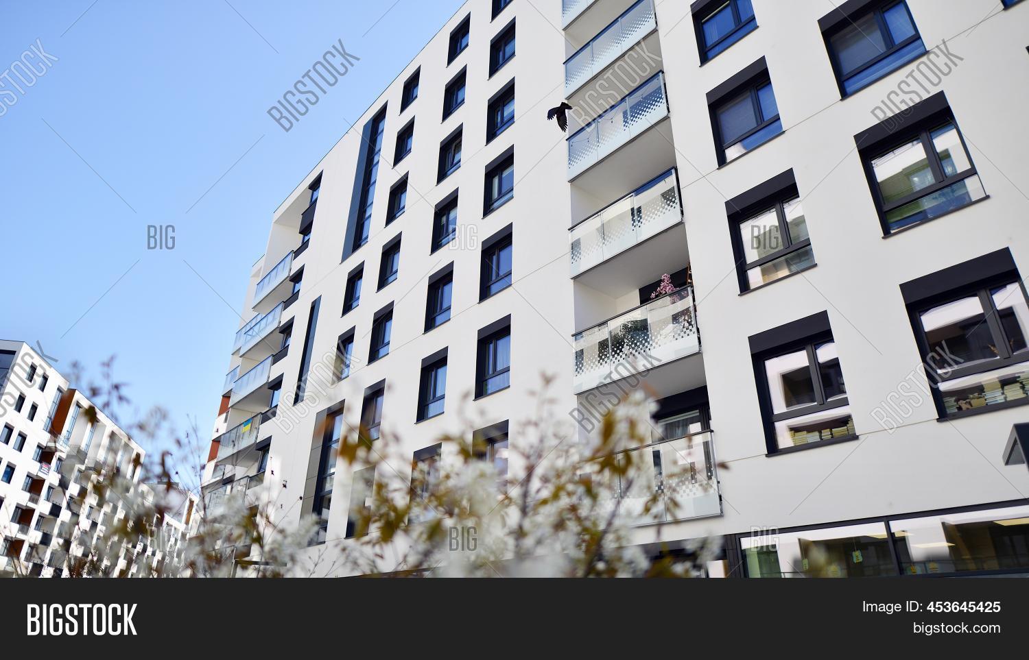 Cityscape Residential Image & Photo (Free Trial) | Bigstock