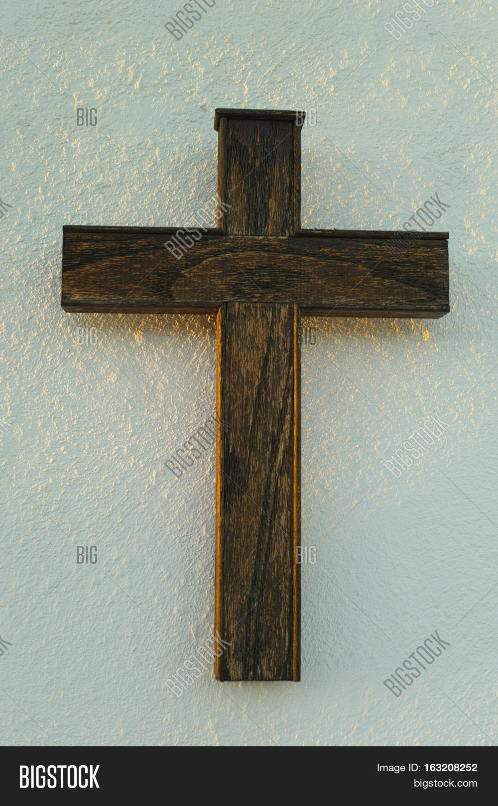 Old Wooden Cross On Image & Photo (Free Trial) | Bigstock