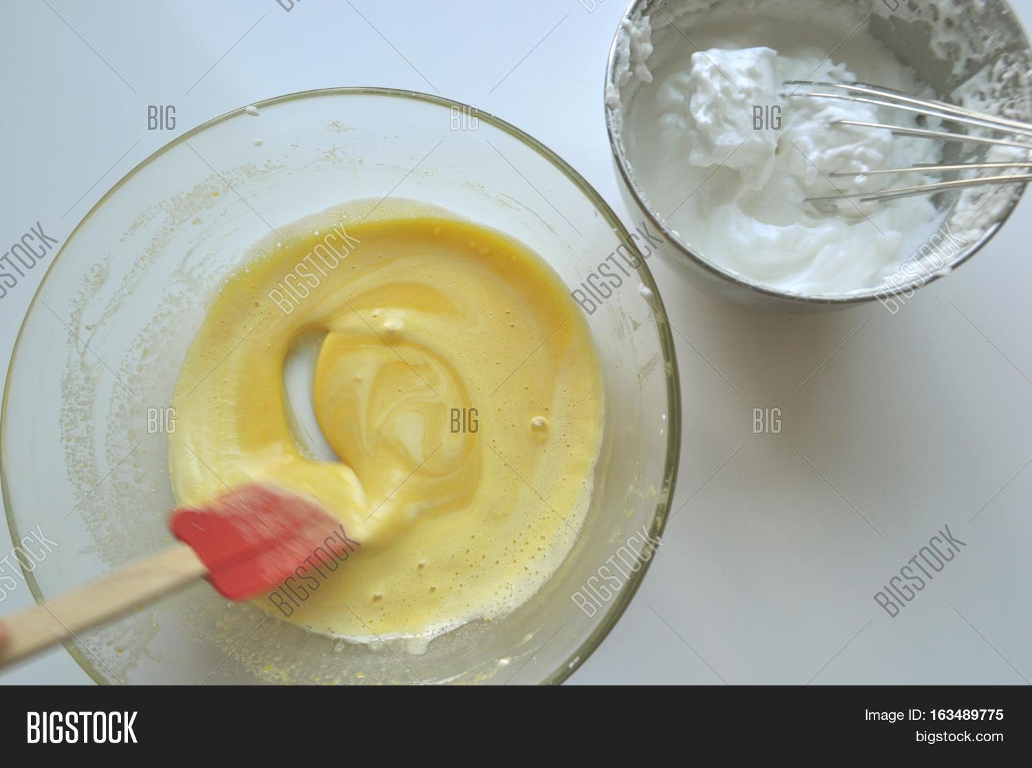 Mixing Batter Sponge Image & Photo (Free Trial) | Bigstock