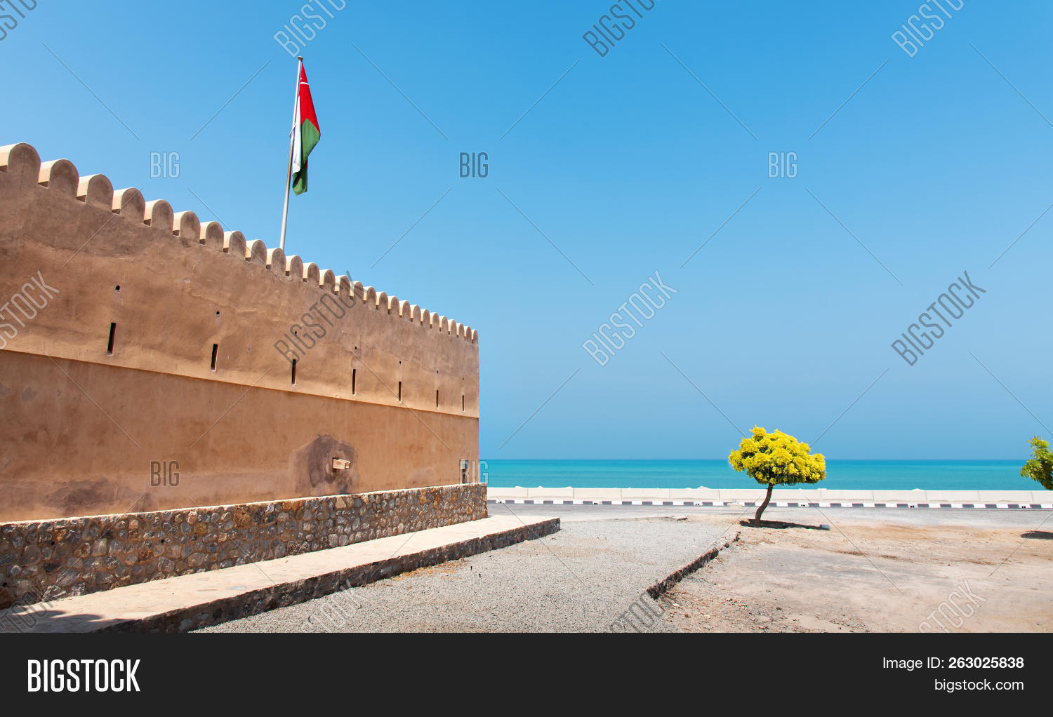 Bukha Fort Musandam Image & Photo (Free Trial) | Bigstock