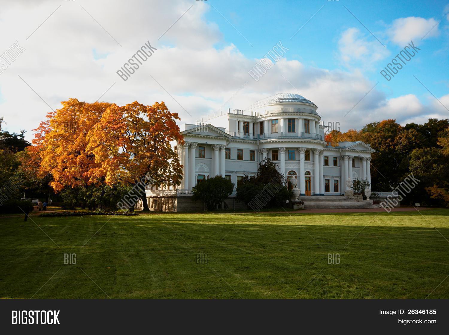 Small Palace Image & Photo (Free Trial) | Bigstock