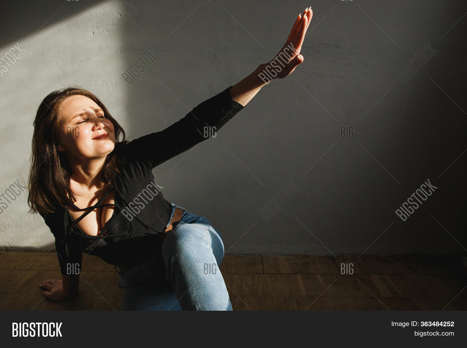 Woman Hiding Sun Image & Photo (Free Trial) | Bigstock