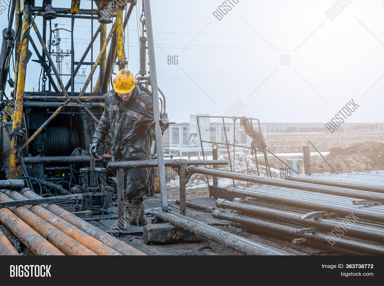 Workover Rig Working Image & Photo (Free Trial) | Bigstock