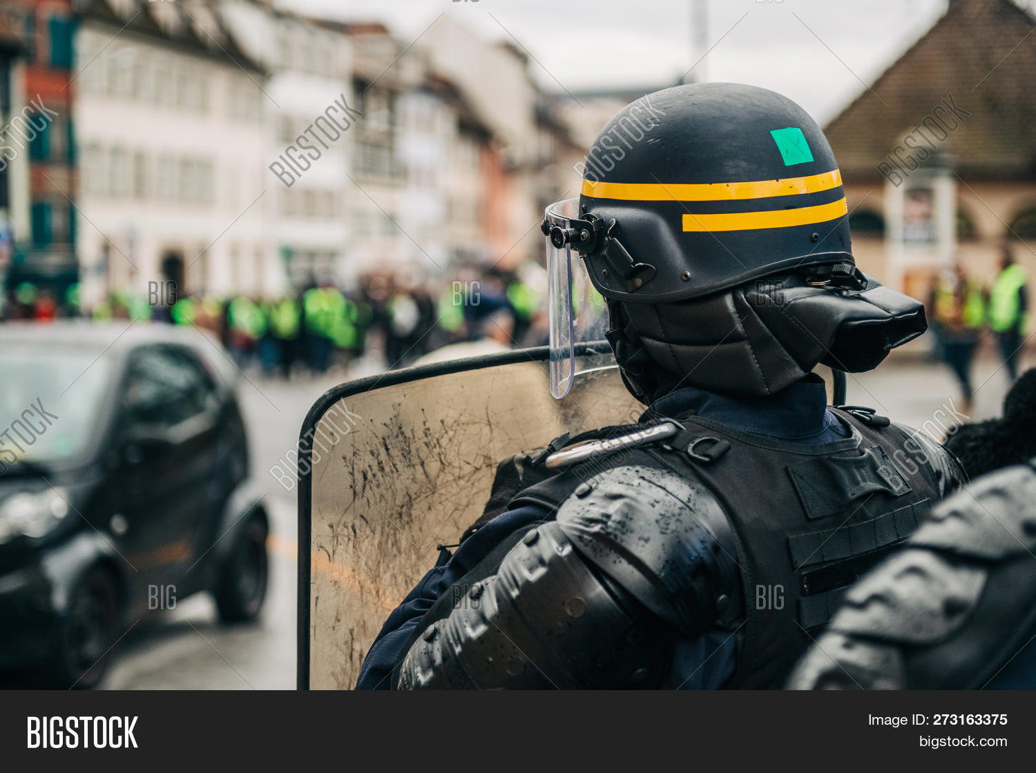 Rear View Police Image & Photo (Free Trial) | Bigstock