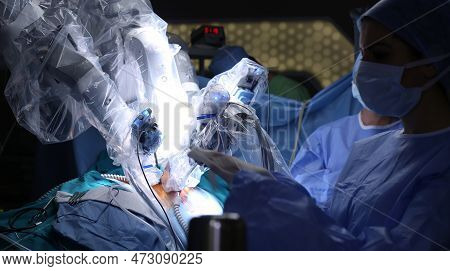 Robotic Surgery Image & Photo (Free Trial) | Bigstock