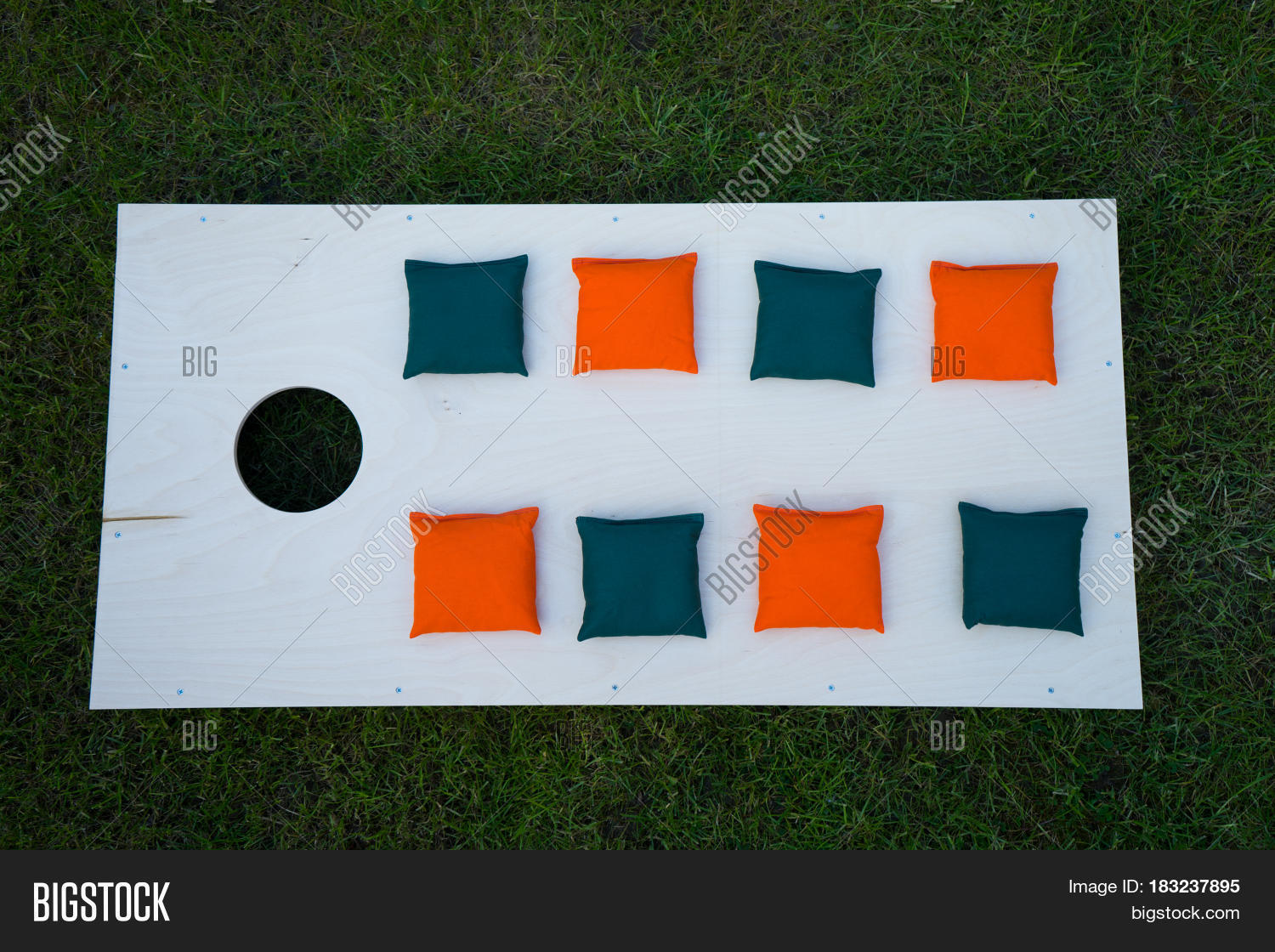 Imagen y foto Cornhole Board Flat (prueba gratis) | Bigstock