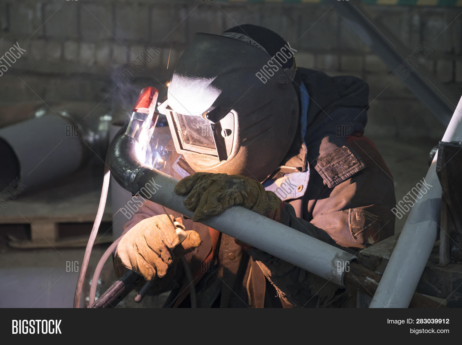 Professional Welder Image & Photo (Free Trial) | Bigstock