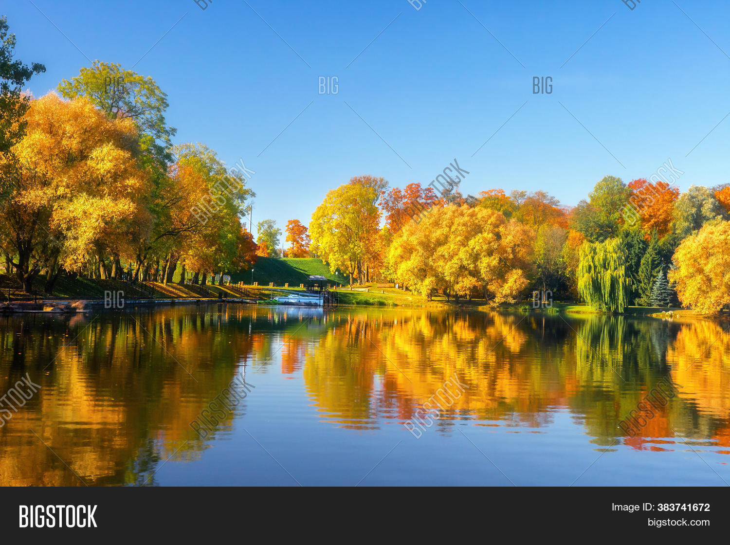 City Park. Autumn Image & Photo (Free Trial) | Bigstock