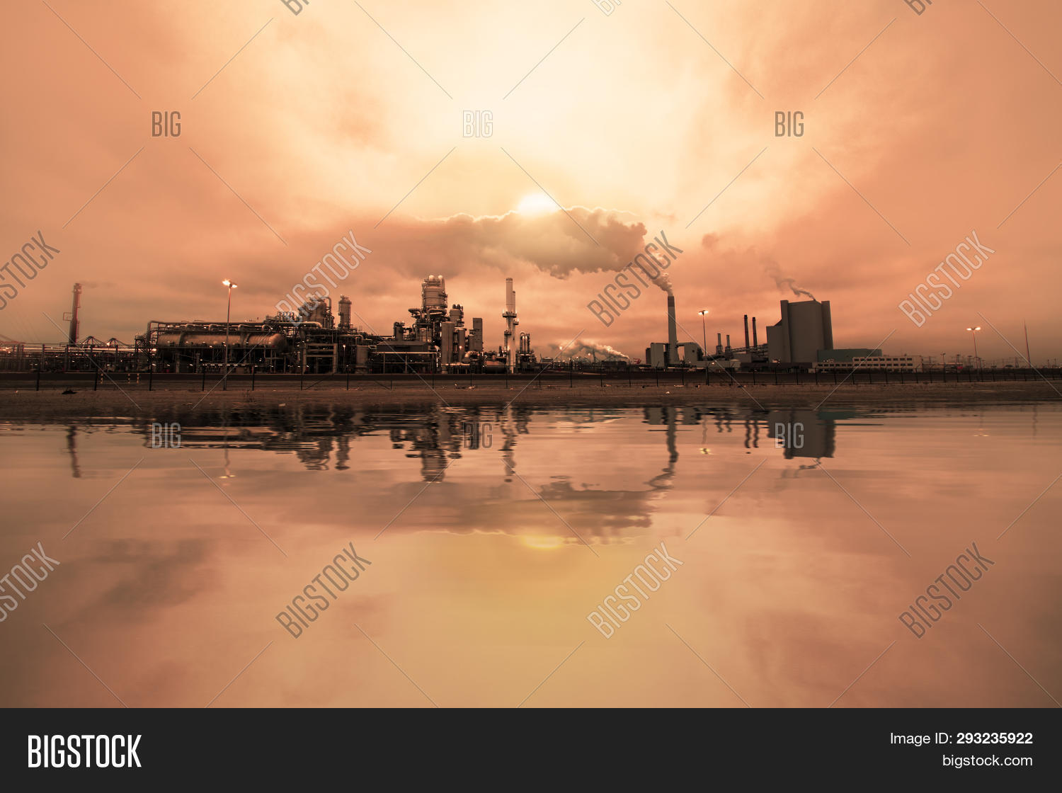 Reflection Refineries Image & Photo (Free Trial) | Bigstock