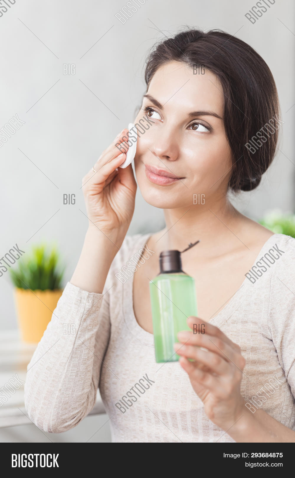 Makeup Remove Skin Image & Photo (Free Trial) | Bigstock