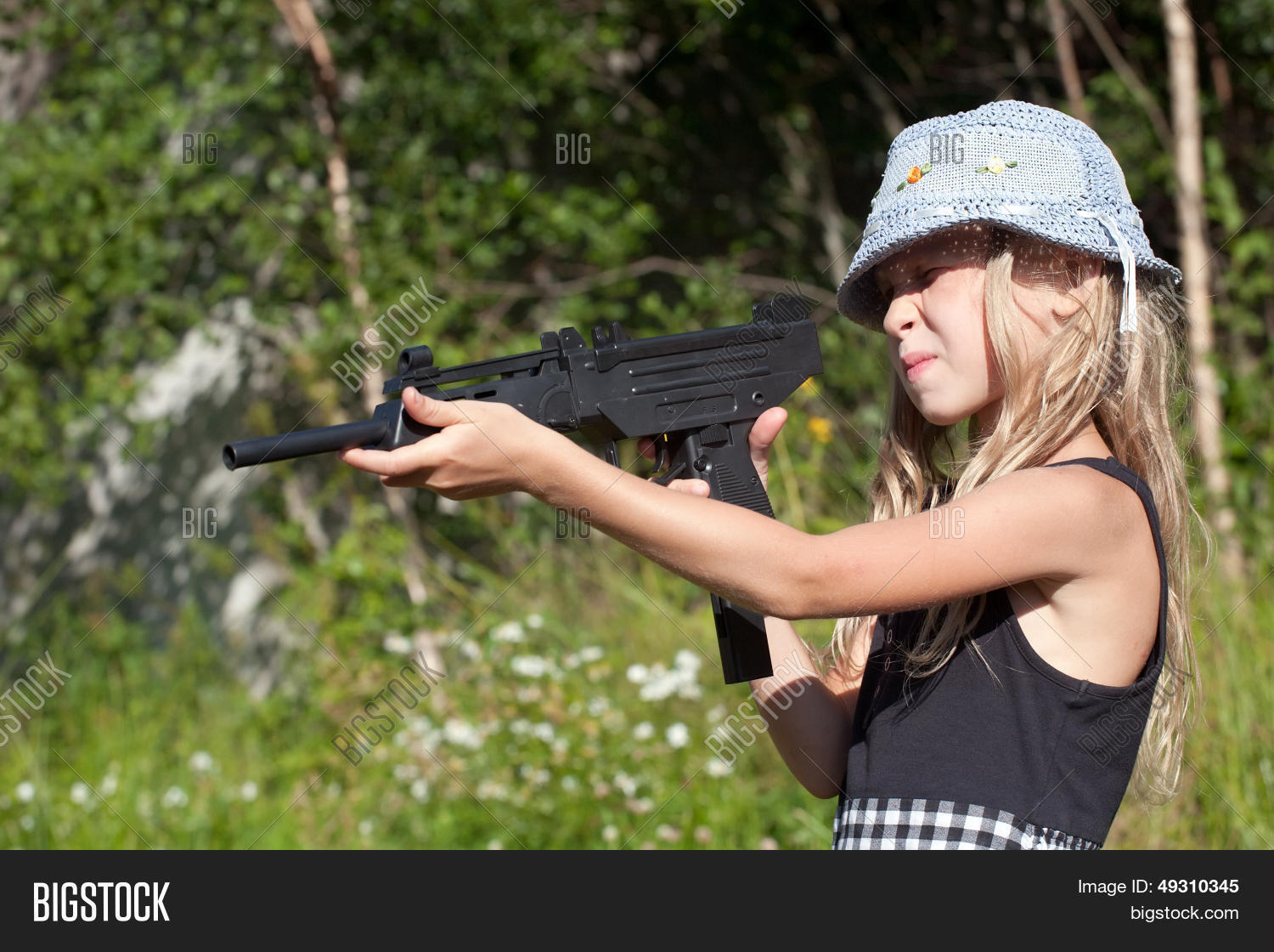 Little Girl Aiming Big Image & Photo (Free Trial) | Bigstock