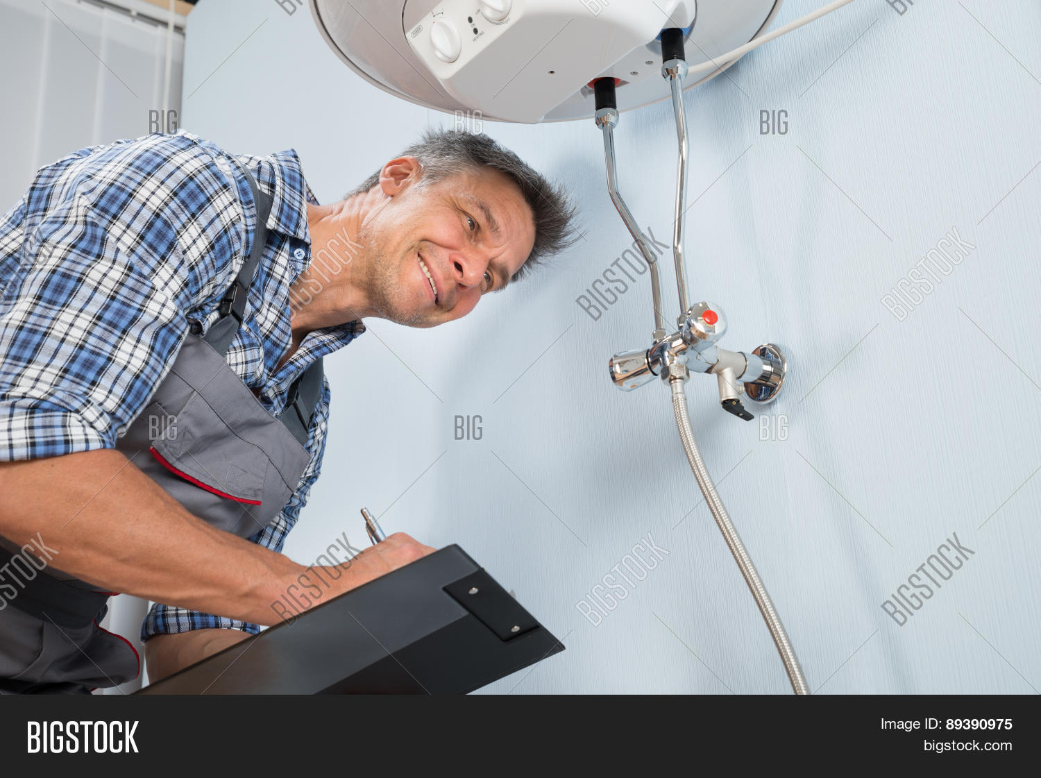 Plumber Clipboard Image & Photo (Free Trial) | Bigstock