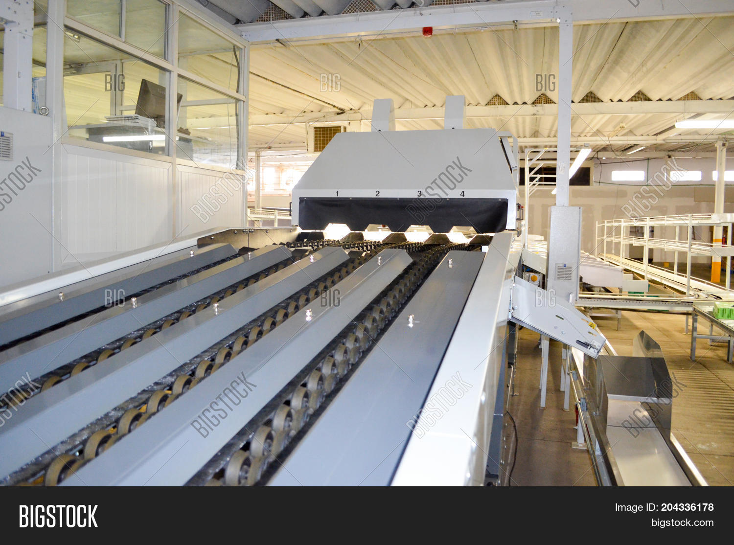 Universal Sorter Image & Photo (Free Trial) | Bigstock