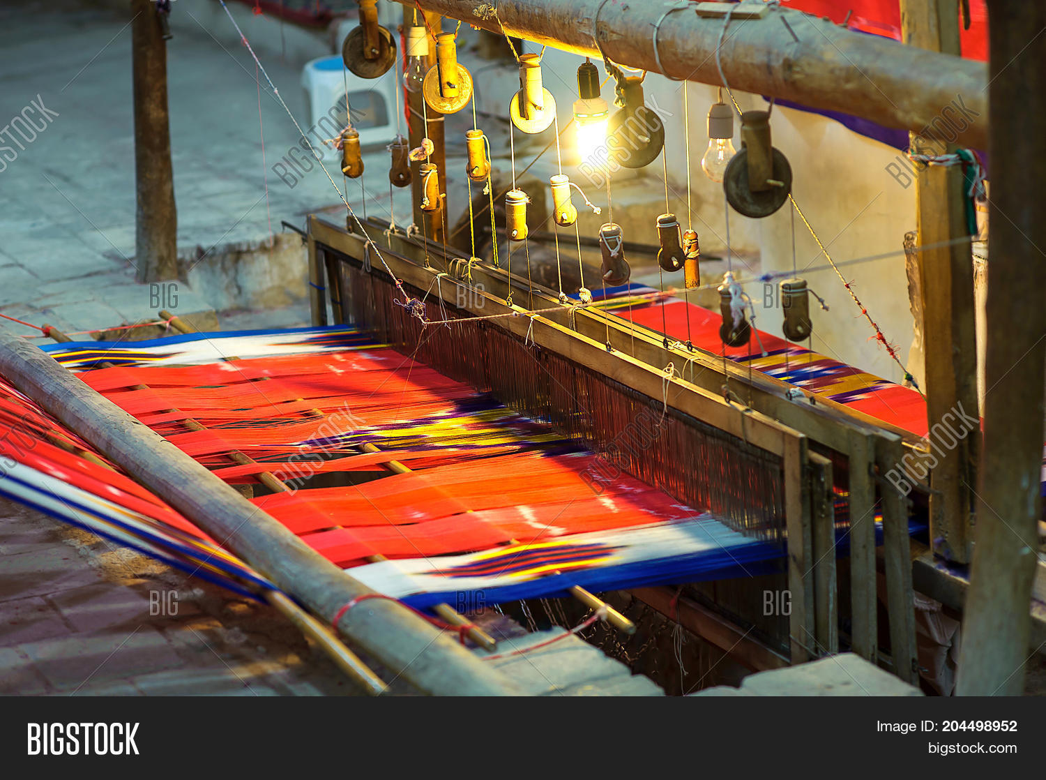 Persian Weaving Loom Image & Photo (Free Trial) | Bigstock