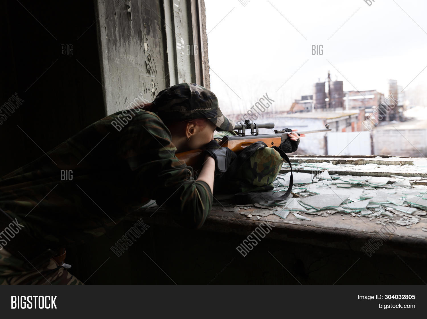 Girl Sniper Looks Image & Photo (Free Trial) | Bigstock