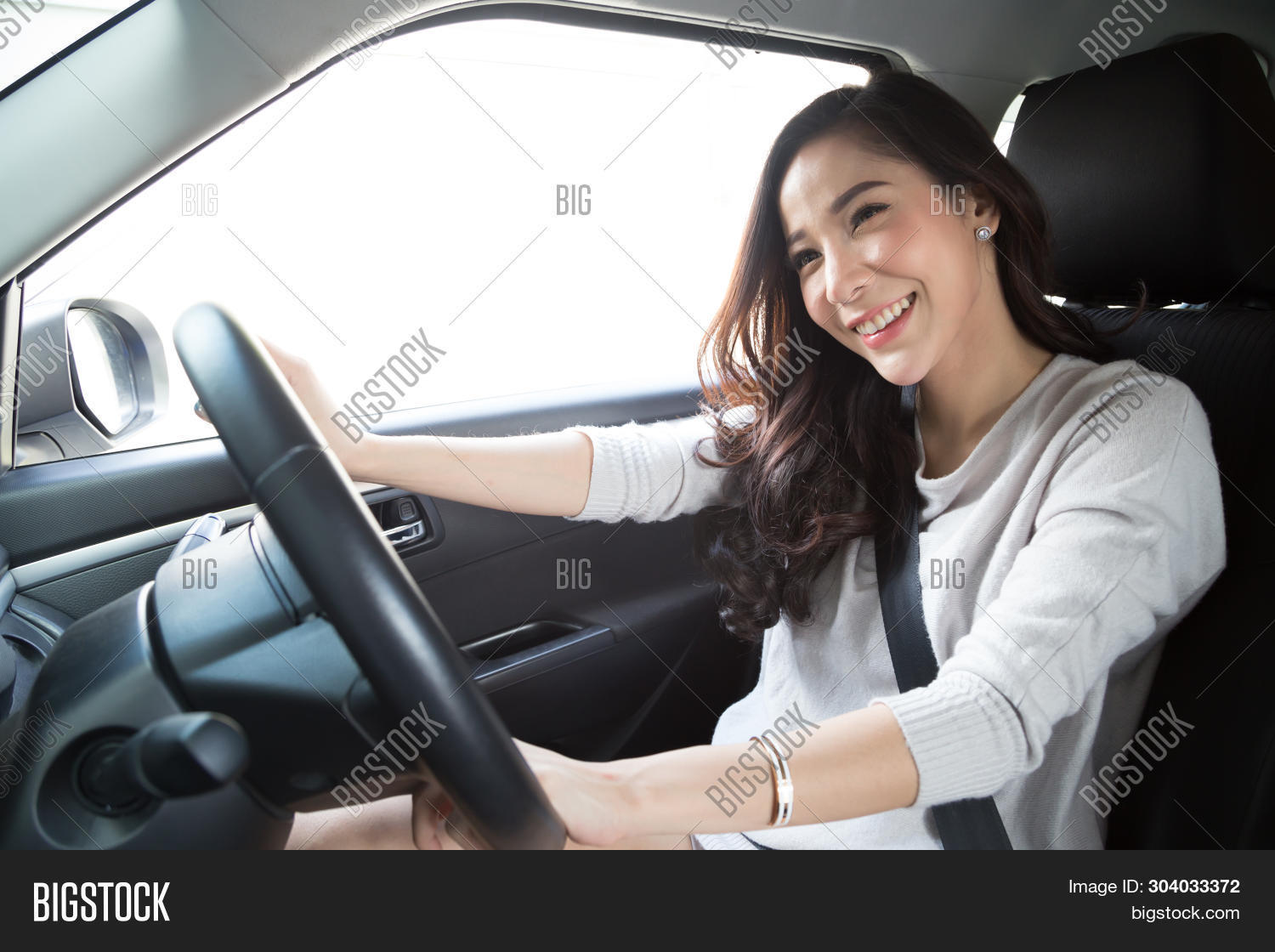 Young Asian Woman Image & Photo (Free Trial) | Bigstock