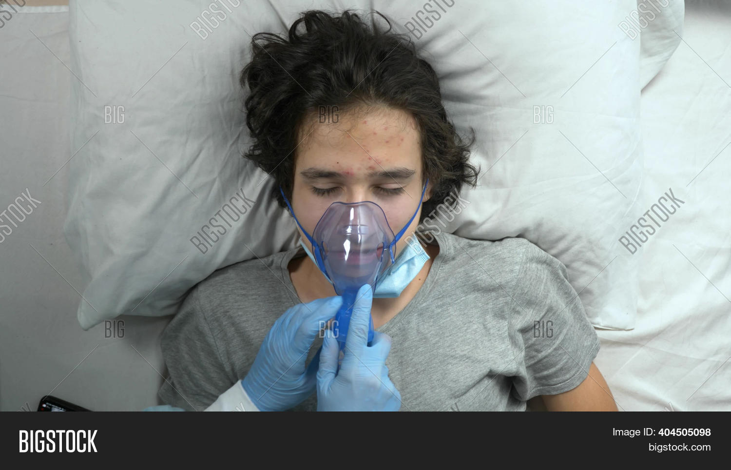 Oxygen Mask On Face Image & Photo (Free Trial) | Bigstock