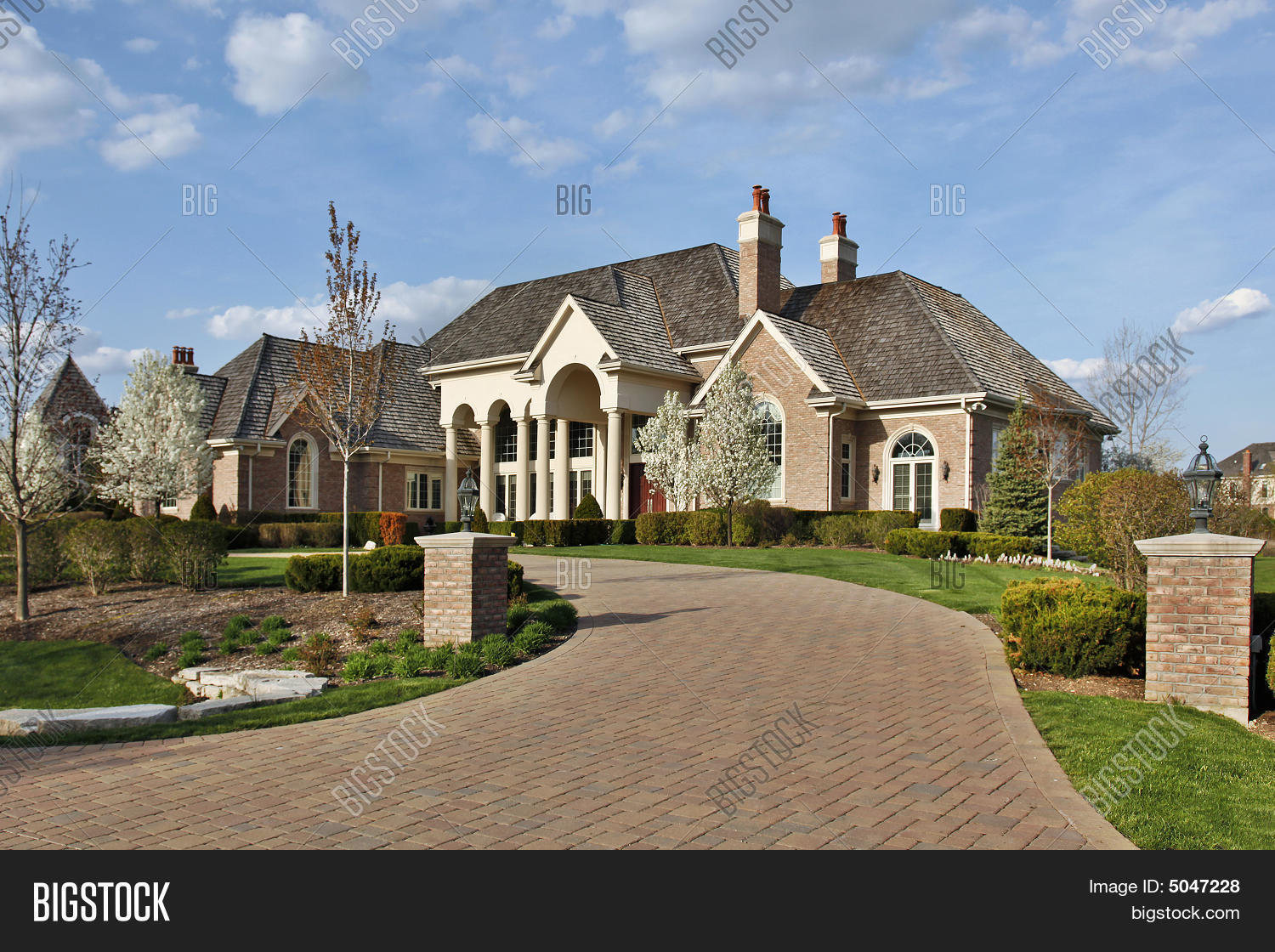 Luxury Home Columns Image & Photo (Free Trial) | Bigstock