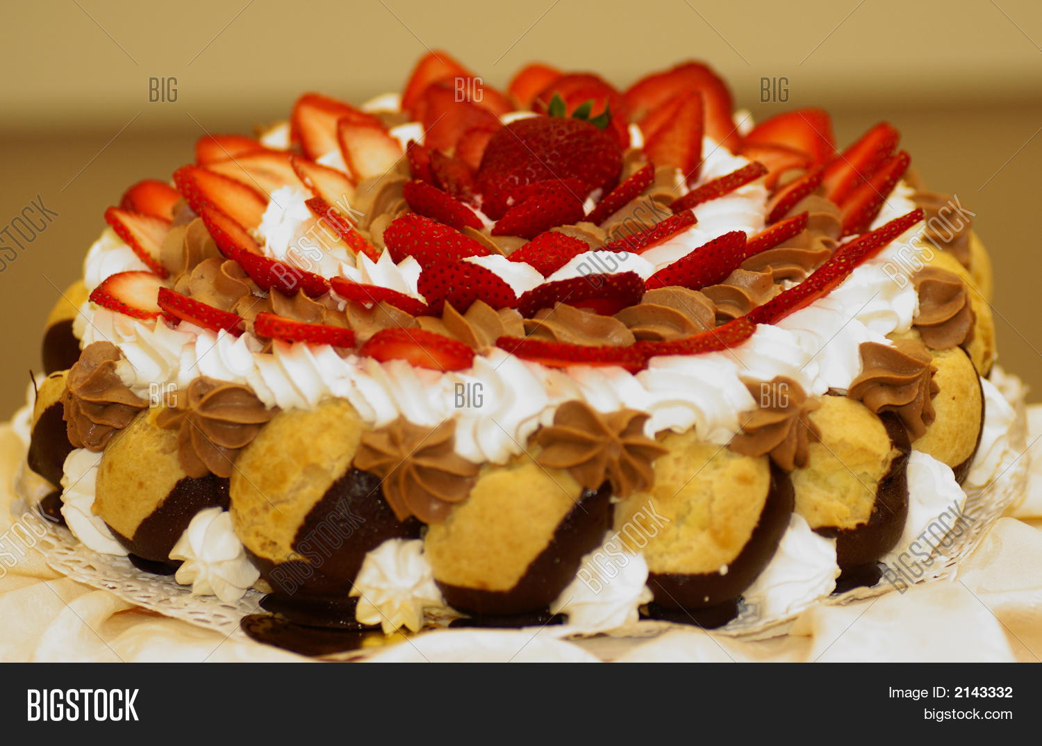 Puff Pastry Cake Image & Photo (Free Trial) | Bigstock