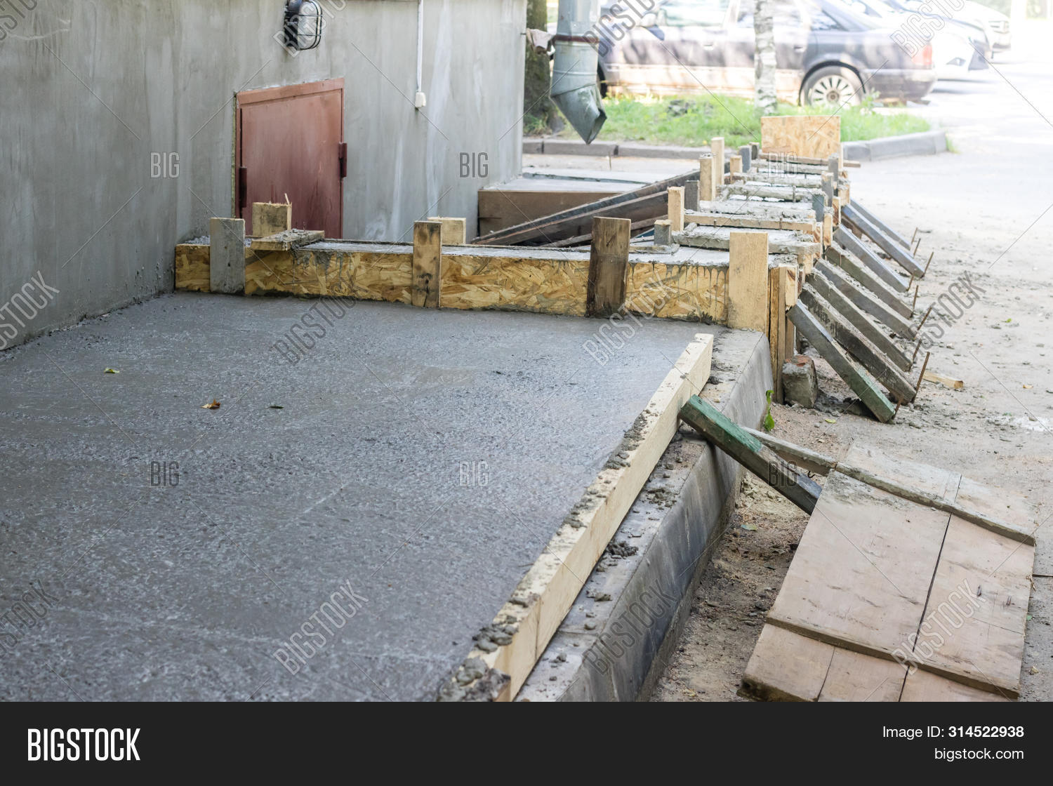 Pouring Concrete Base Image & Photo (Free Trial) | Bigstock