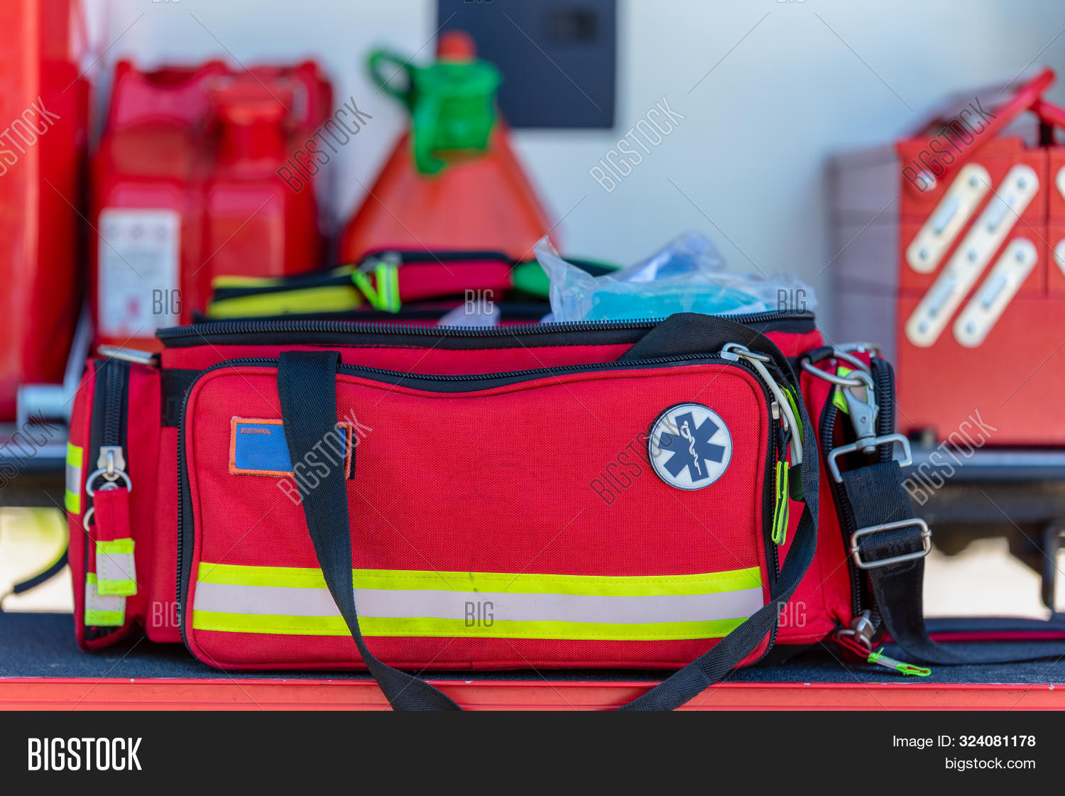 Immagine e foto a tema First Aid (prova gratuita) | Bigstock