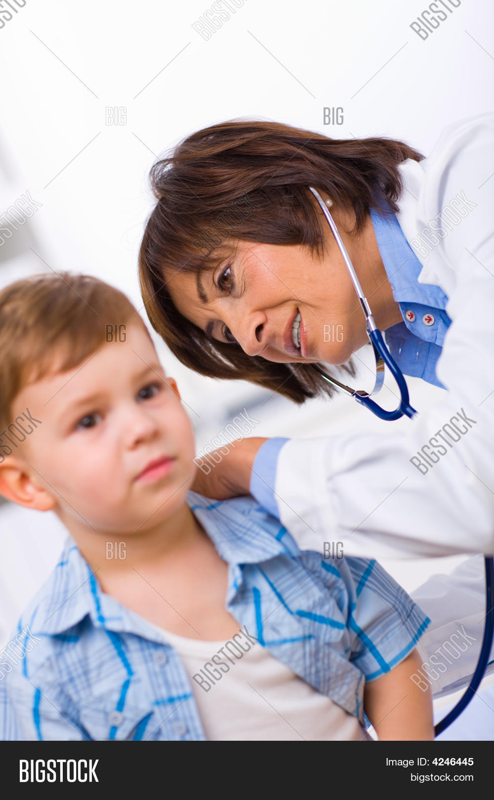 Doctor Examining Child Image & Photo (Free Trial) | Bigstock