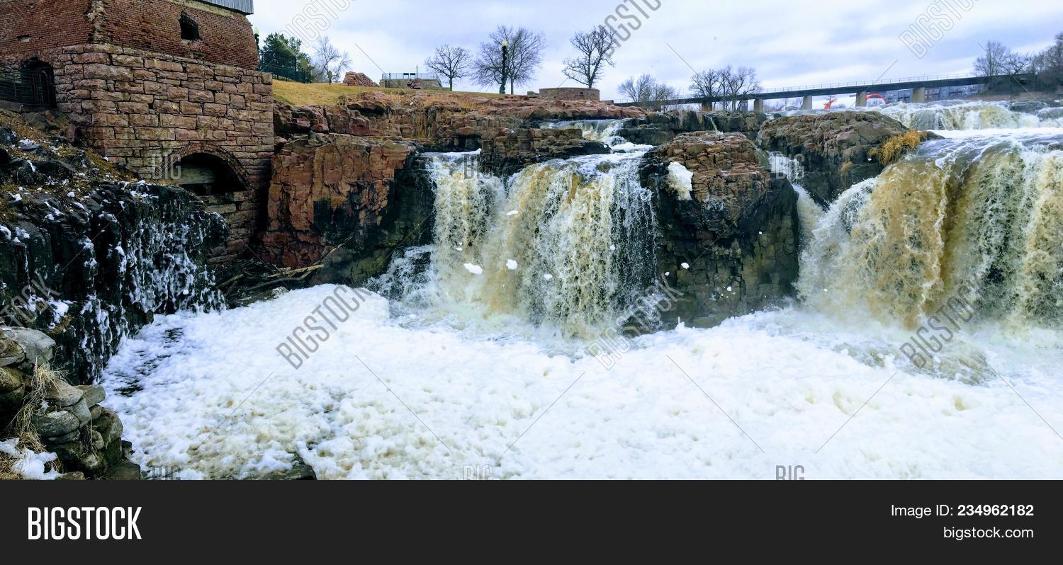 Big Sioux River Flows Image & Photo (Free Trial) | Bigstock