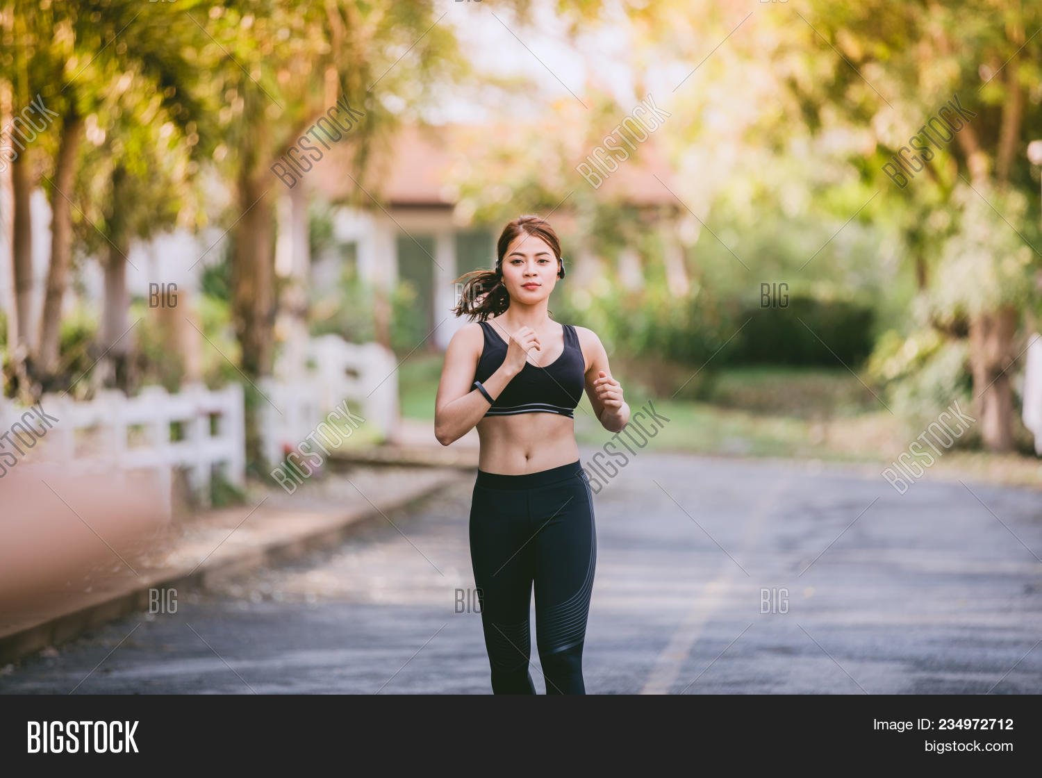 Asian Women Running Image & Photo (Free Trial) | Bigstock
