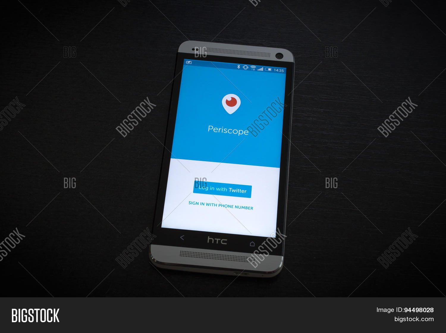 Imagen y foto Periscope App Log (prueba gratis) | Bigstock