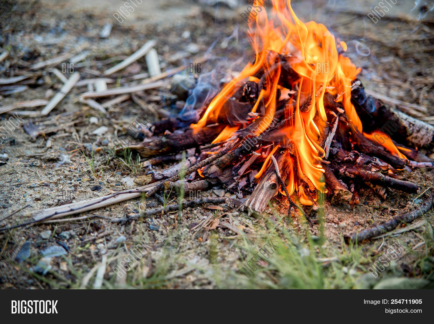 Beautiful Campfire Image & Photo (Free Trial) | Bigstock