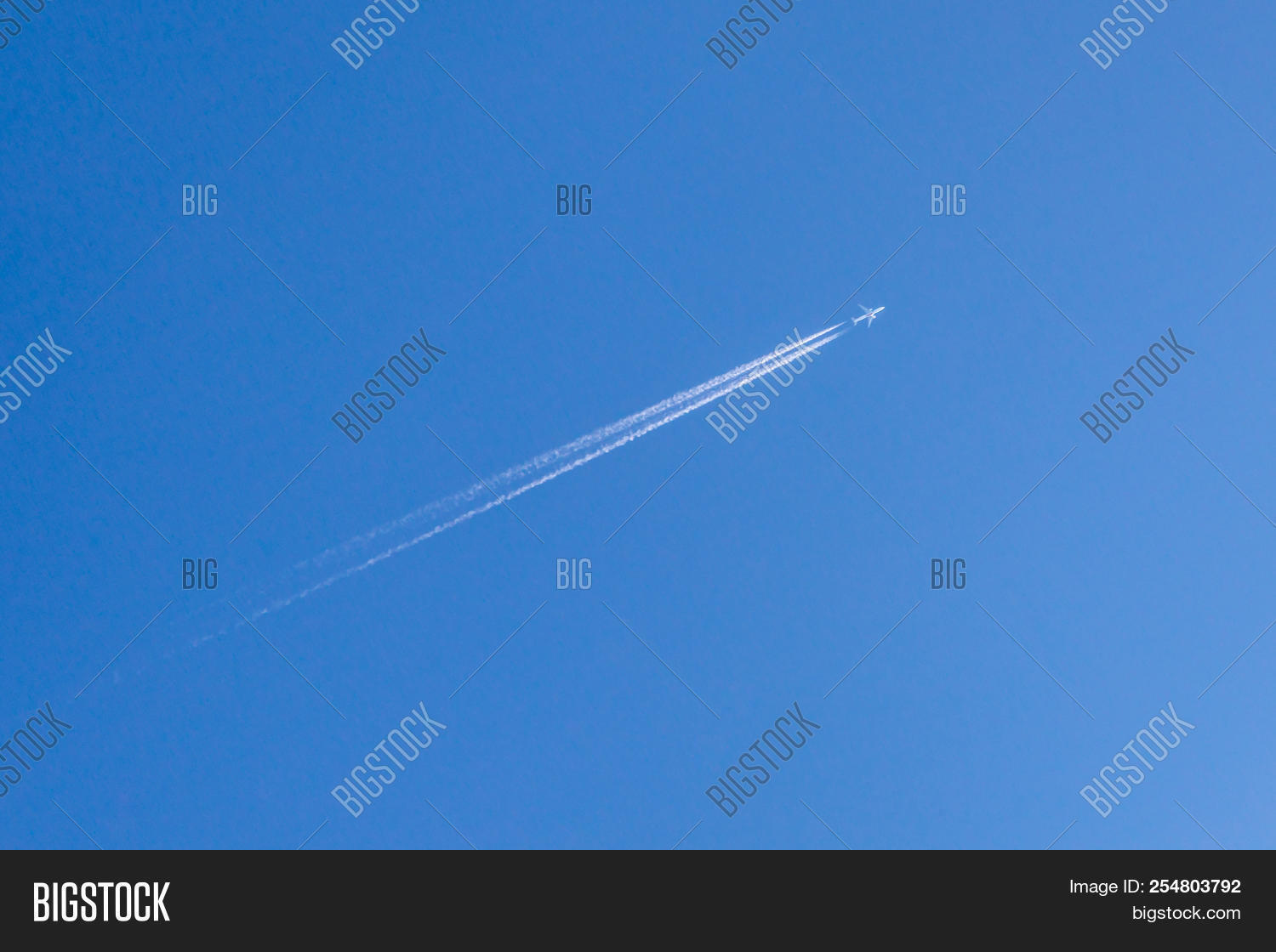Jet. Inversion Trace Image & Photo (Free Trial) | Bigstock