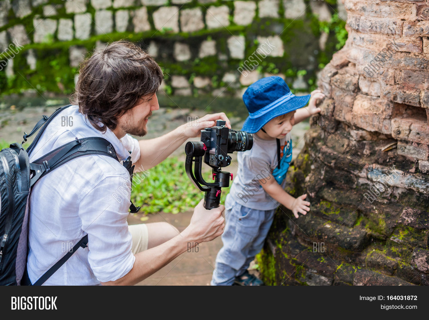 Man Videographer His Image & Photo (Free Trial) | Bigstock