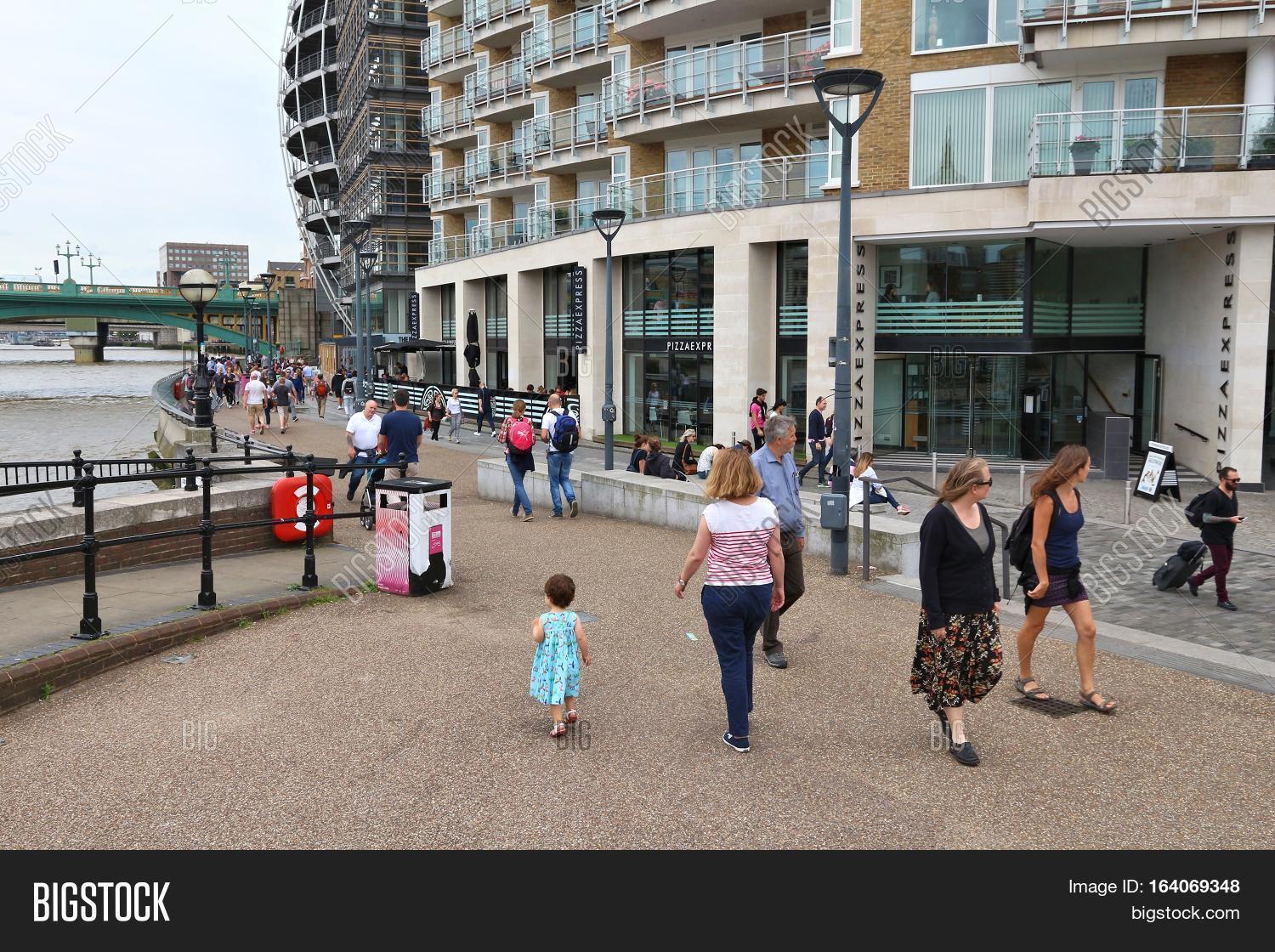 London Embankment Image & Photo (Free Trial) | Bigstock